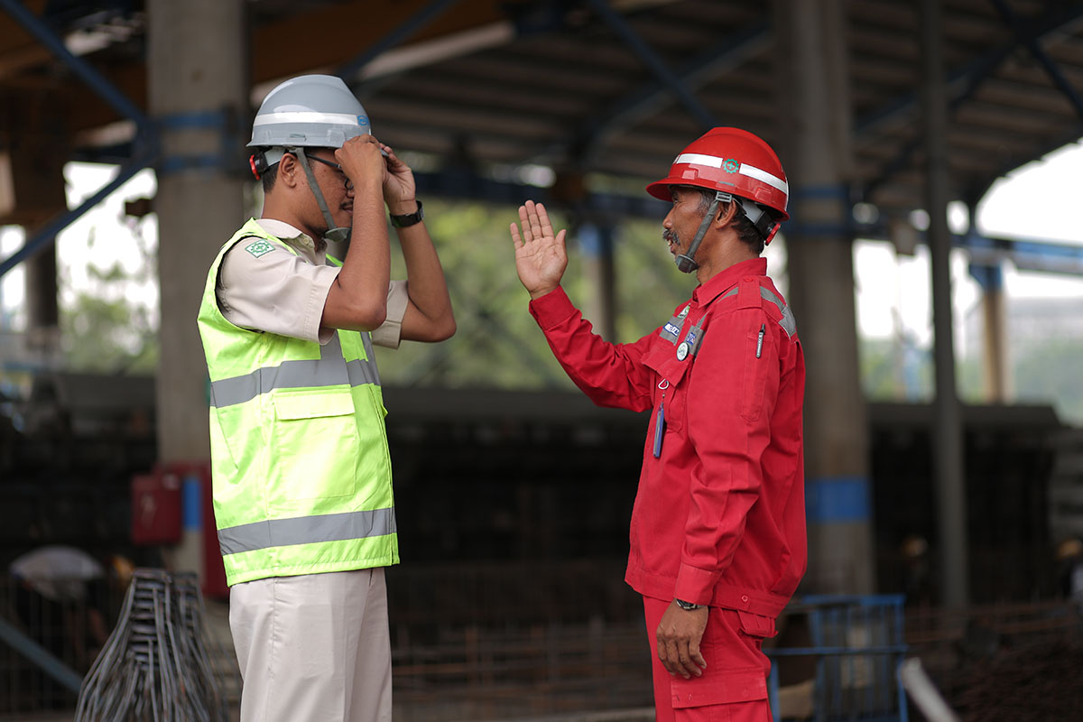 Jenis-Jenis APD yang Harus Ada di Lokasi Proyek – WIKA Beton