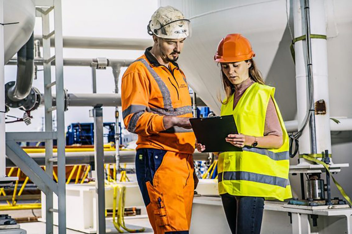 Makna dari 5 Warna Helm Proyek yang Digunakan Pekerja Konstruksi – WIKA ...