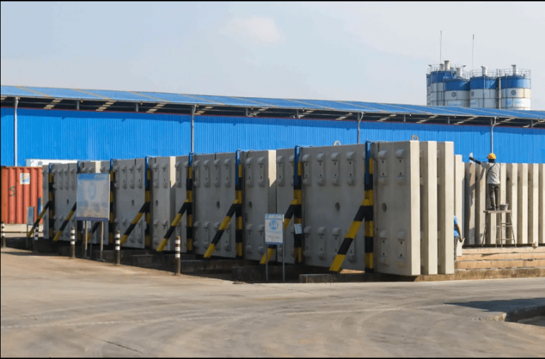 Inovasi Concrete Level Crossing untuk Dukung Keselamatan Perlintasan ...